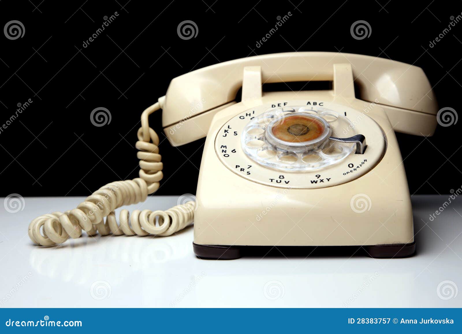 Retro Telefoon Met Het Roterende Draaien Stock Afbeelding - Image of ...