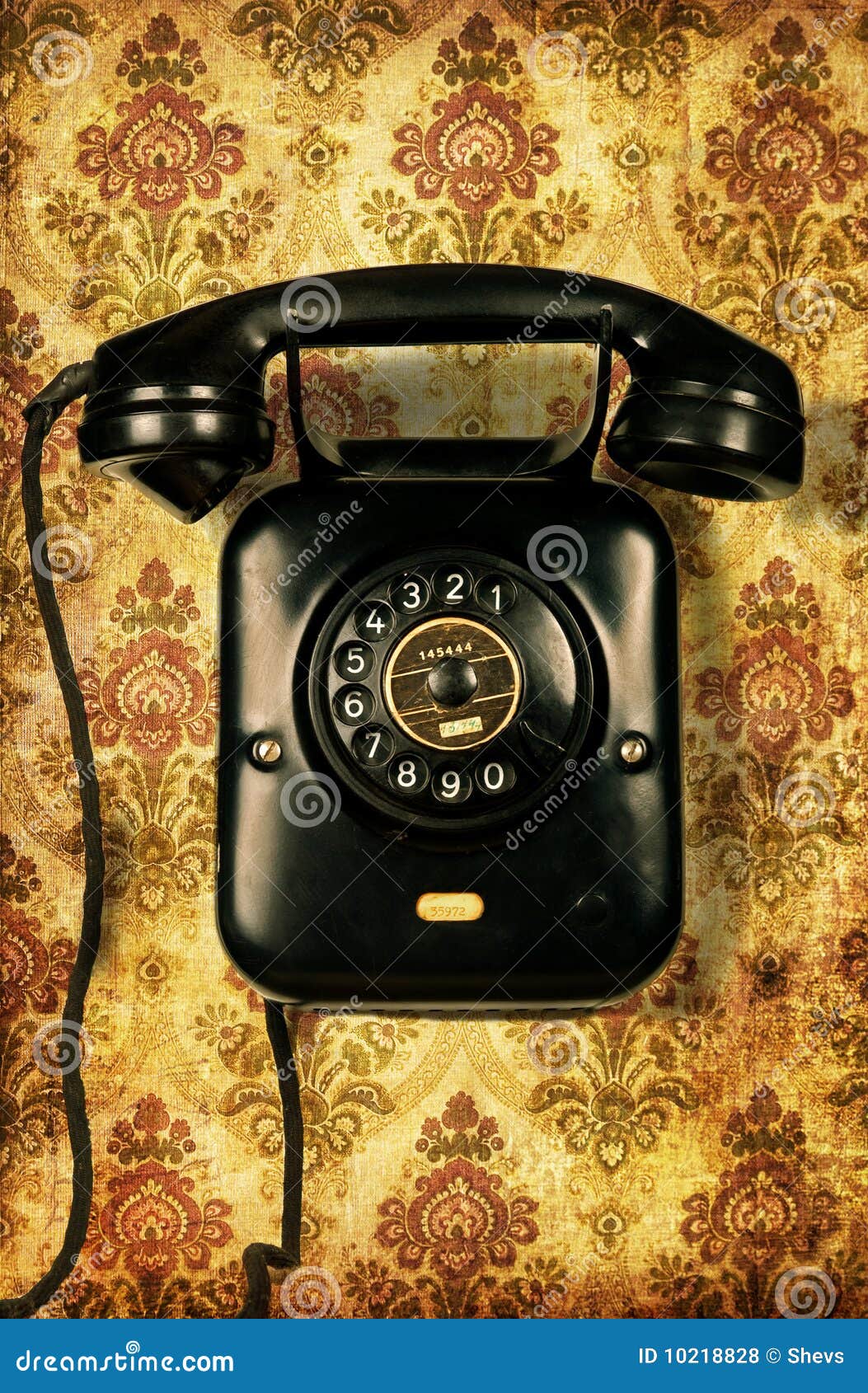 Retro Telefoon Op Uitstekend Behang Stock Foto - Image of grijs ...
