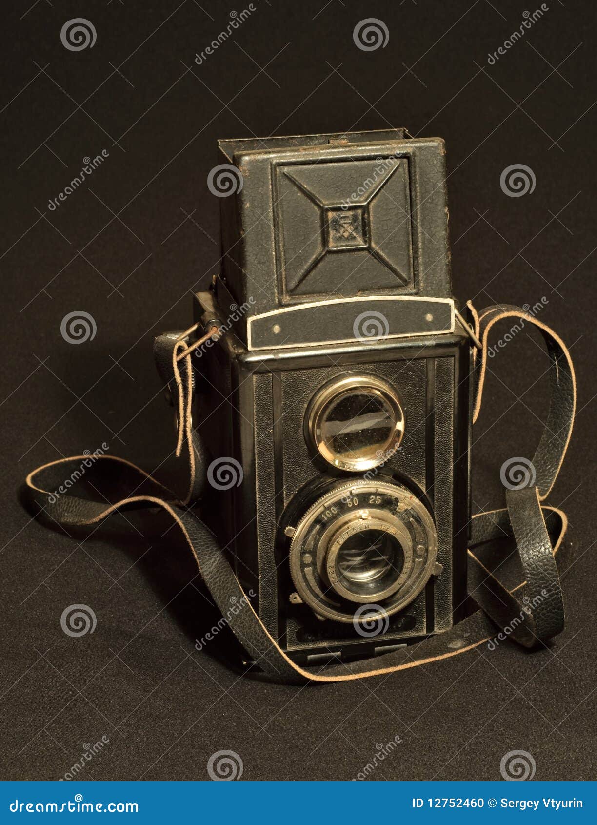 Retro TLR (Twin-lens Reflex) Photo Camera Stock Photo - Image of film ...