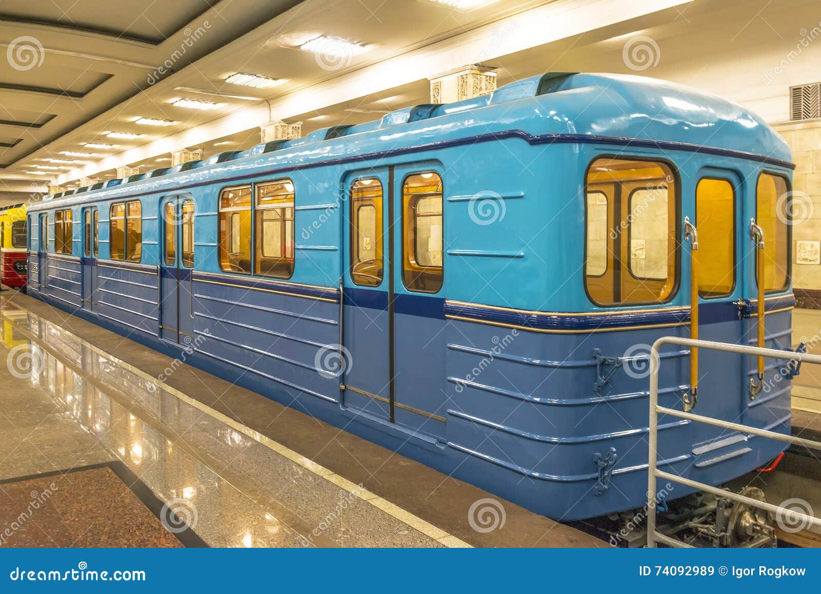Retro Train Moscow Subway Station Editorial Stock Image - Image of ...
