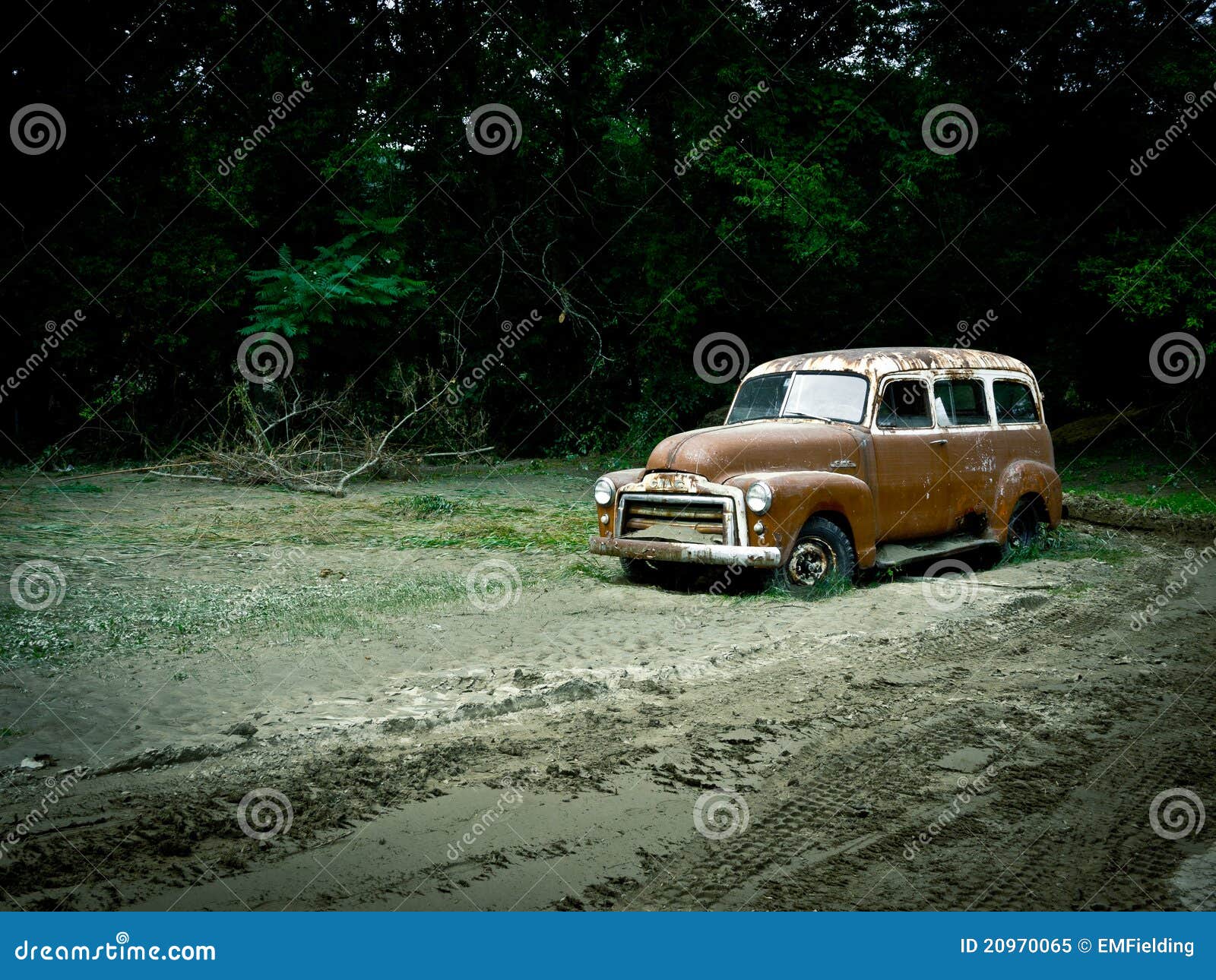 Retro Vintage GMC Station Wagon Editorial Image - Image of recollection ...