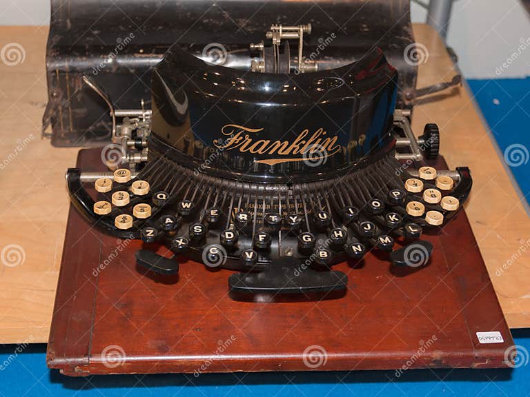 Retro Vintage Typewriter Front View Editorial Photography - Image of ...