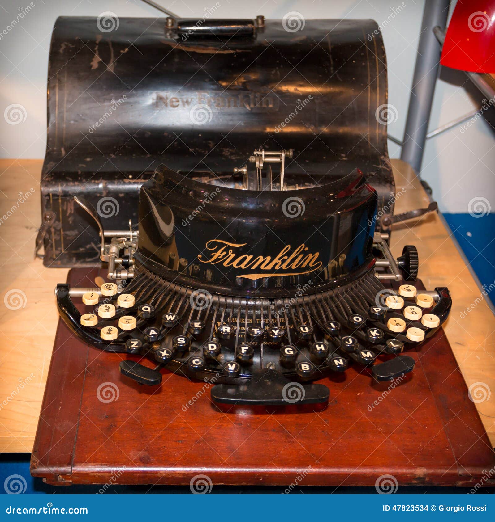 Retro Vintage Typewriter Front View Editorial Stock Image - Image of ...