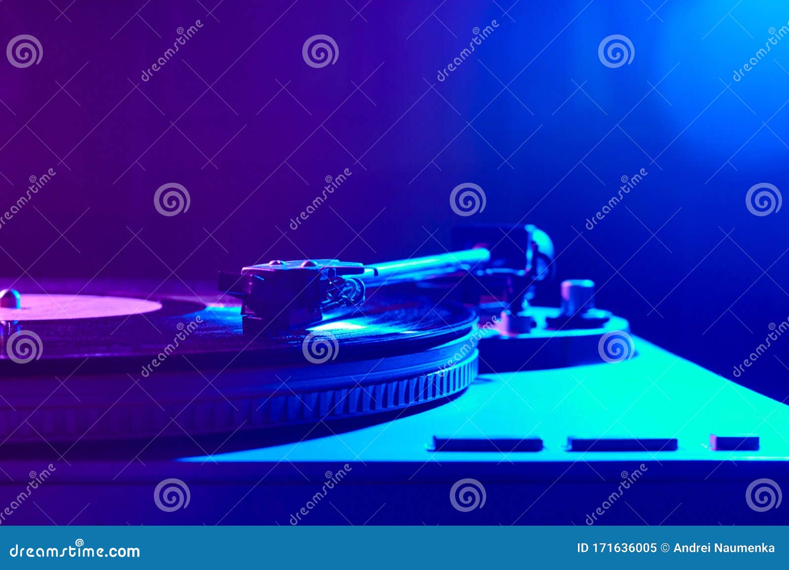 Retro Wave, 80s. Record Player with Neon Light. Vinyl Analog Turntable ...