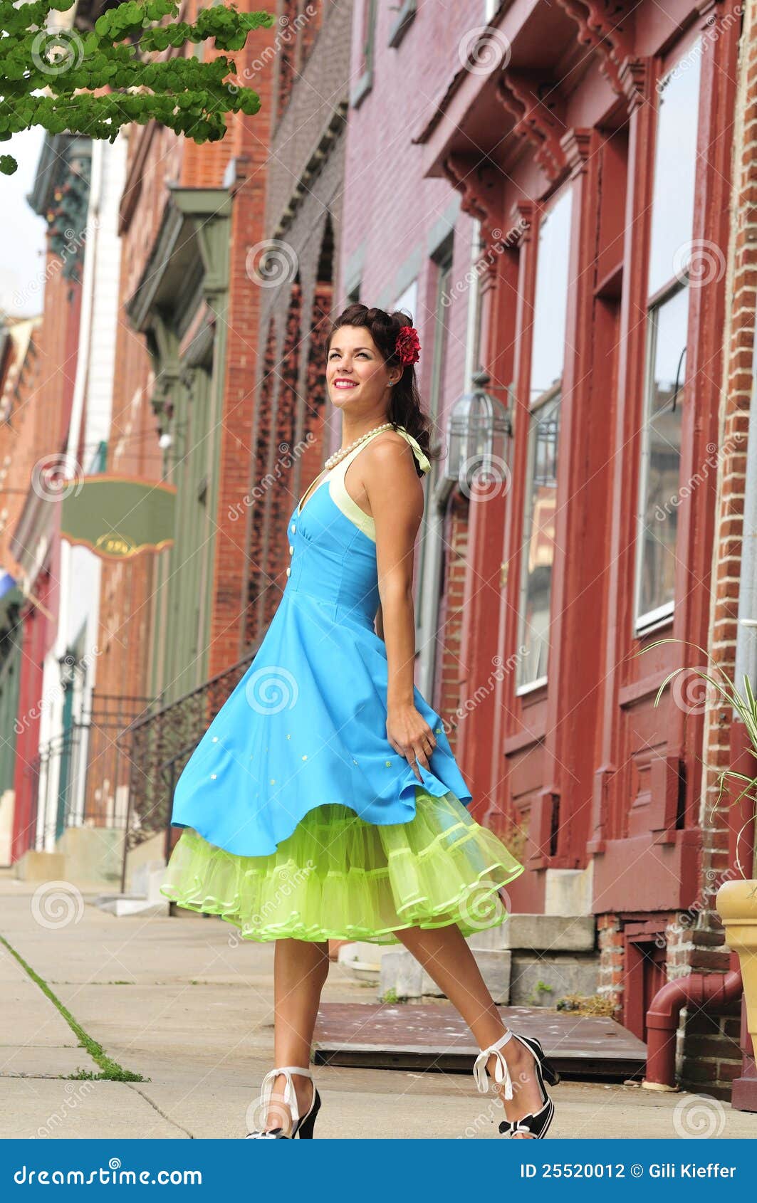 Retro woman dancing stock photo. Image of vintage, dancing - 25520012