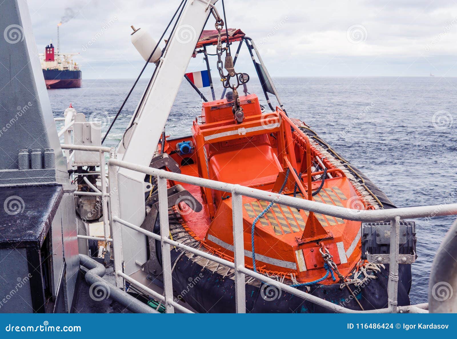 Rettungsboot Oder FRC-Rettungsboot Im Schiff in Meer Tanker Ist Auf ...