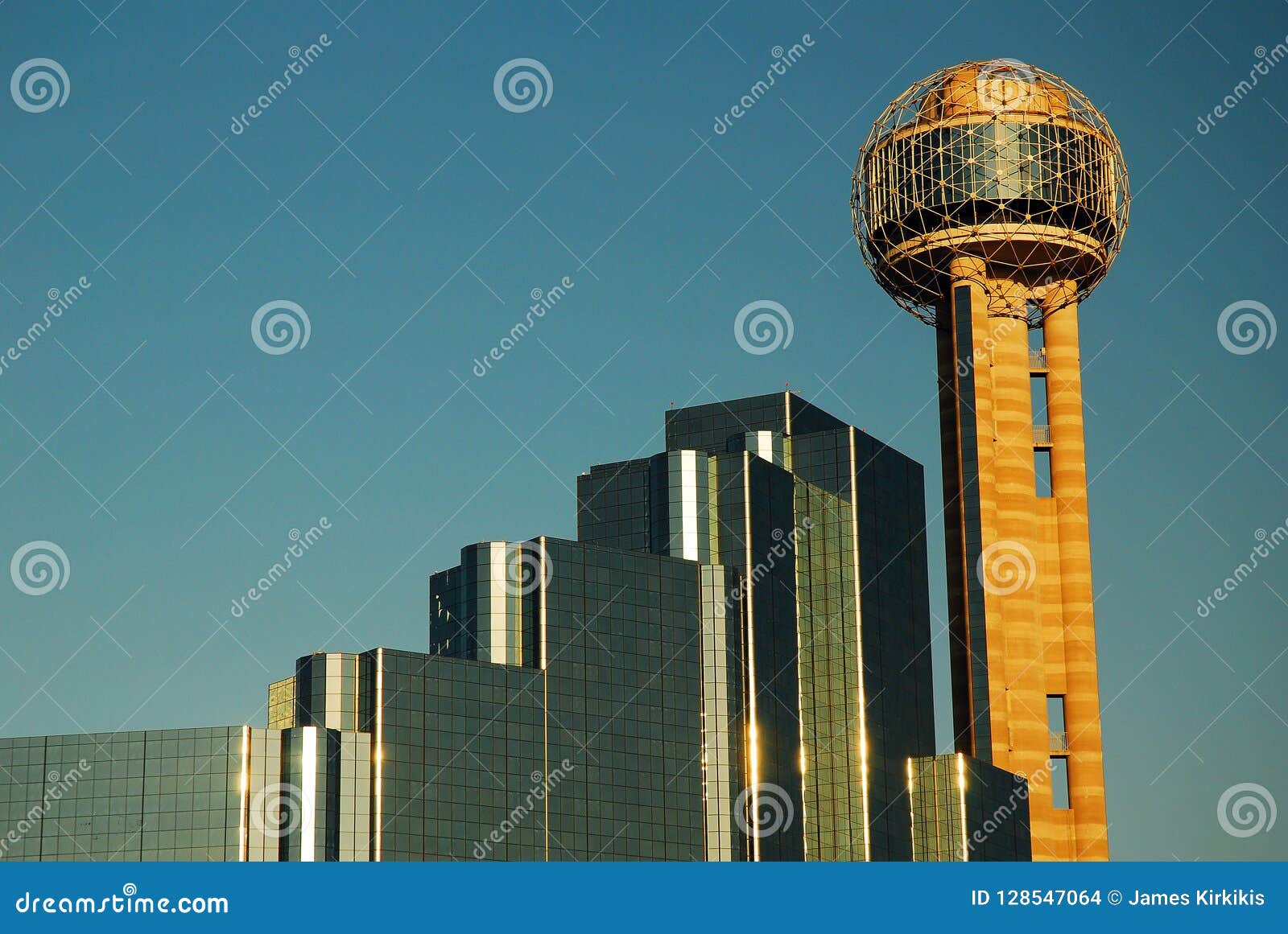 The Reunion Tower in Dallas Editorial Stock Image - Image of daytime ...
