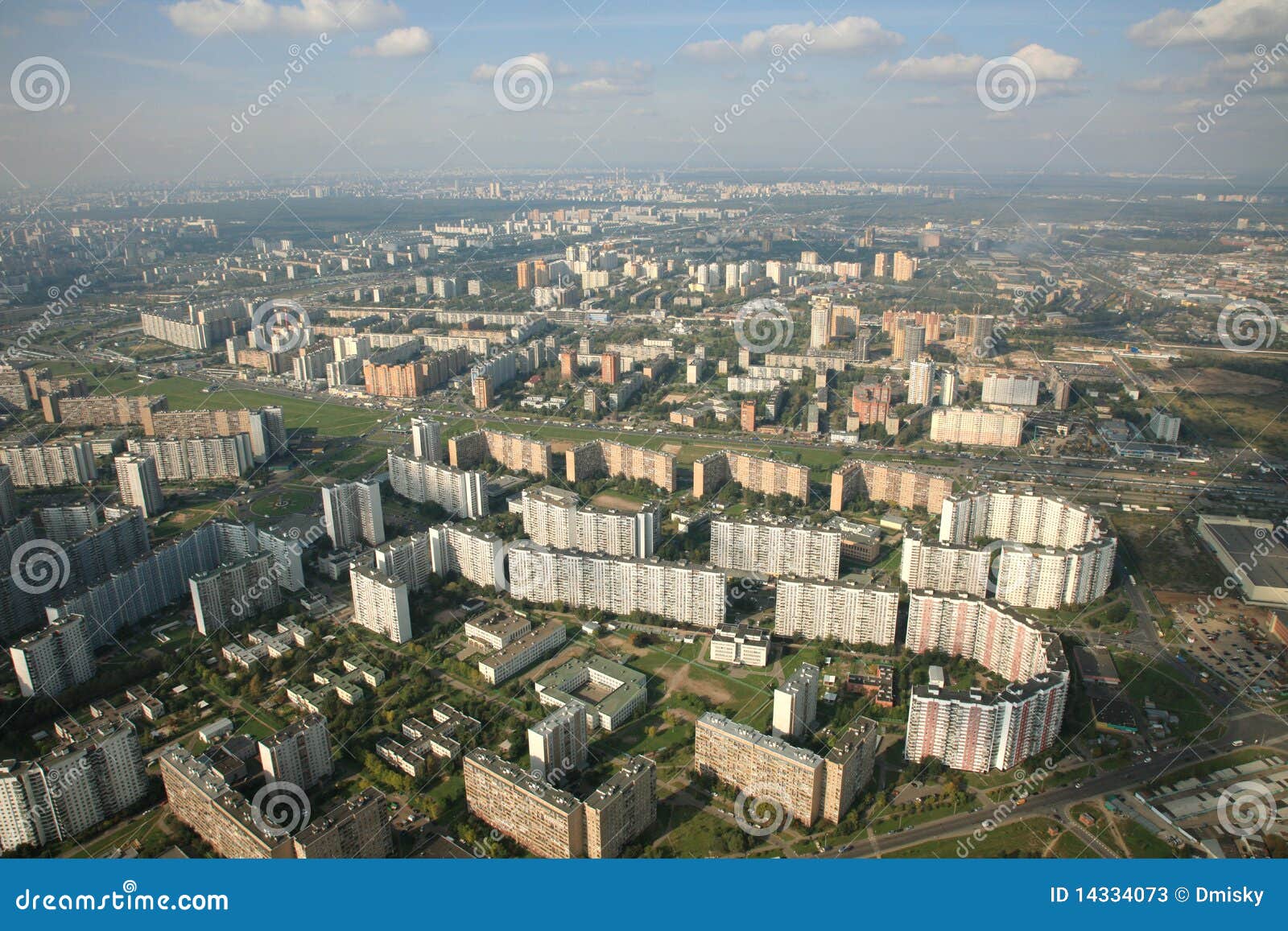Reutov city stock image. Image of pedestrian, crossroad - 14334073