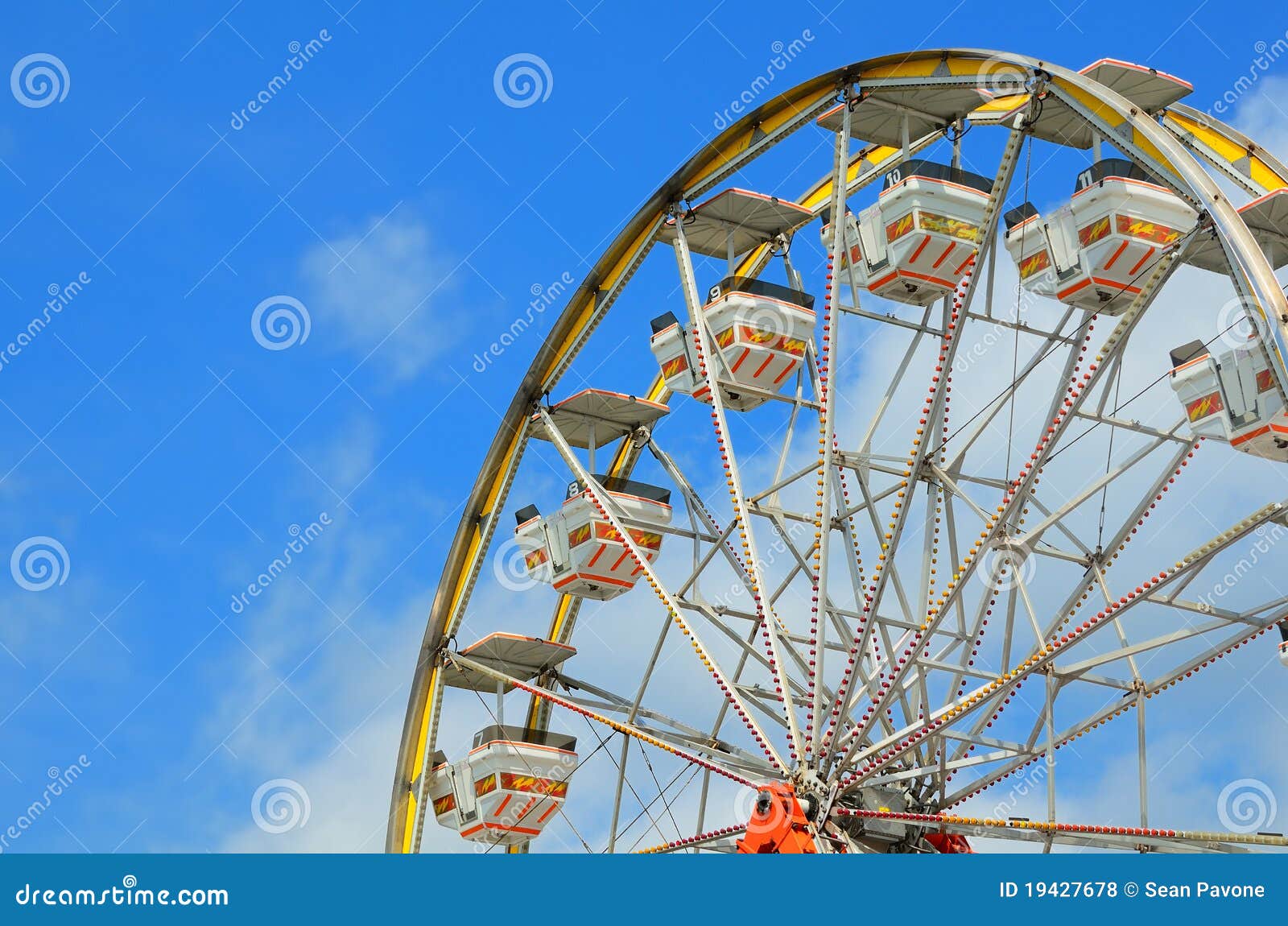 Reuzenrad stock foto. Image of emmer, achtergrond, buiten - 19427678