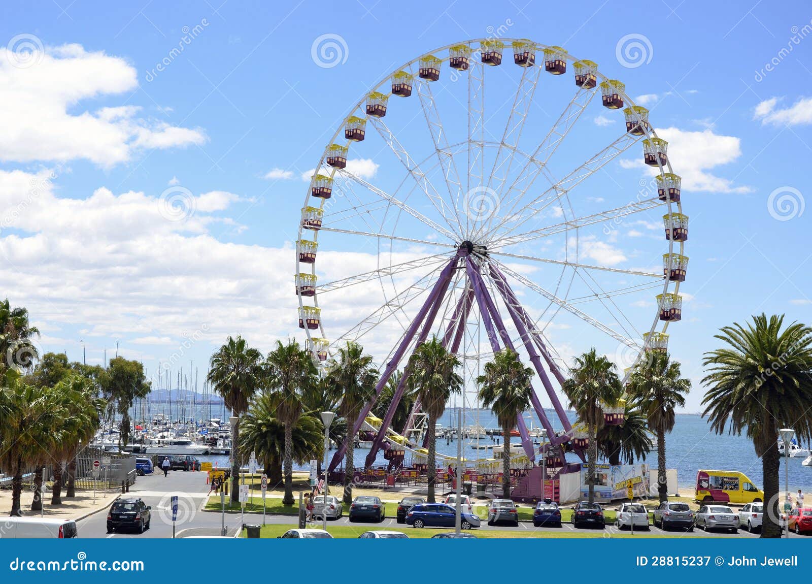 Reuzenrad redactionele fotografie. Image of ferris, kleurrijk - 28815237