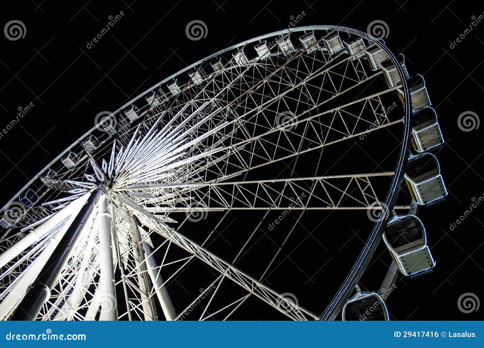 Reuzenrad stock foto. Image of oriëntatiepunt, achtergrond - 29417416