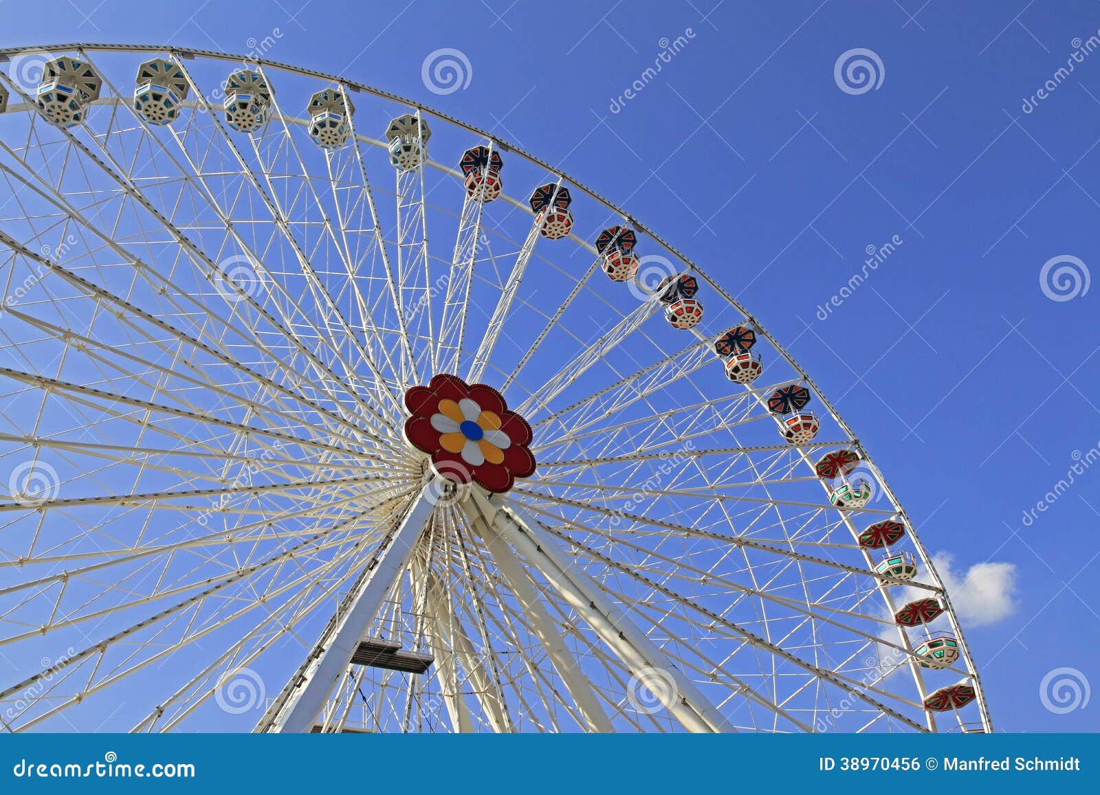 Reuzenrad stock foto. Image of park, pret, oostenrijks - 38970456