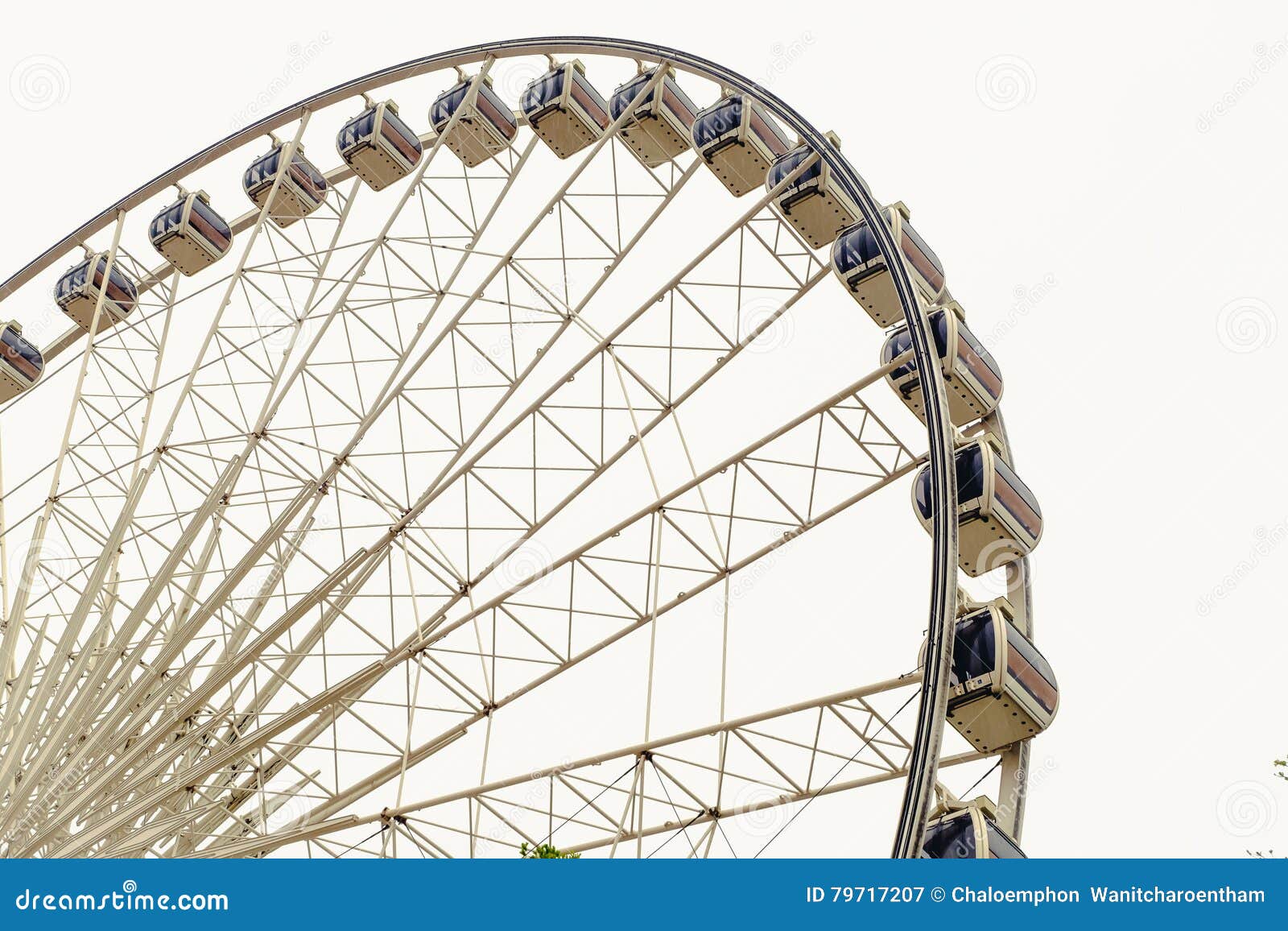 Reuzenrad op wit stock afbeelding. Image of ferris, rood - 79717207