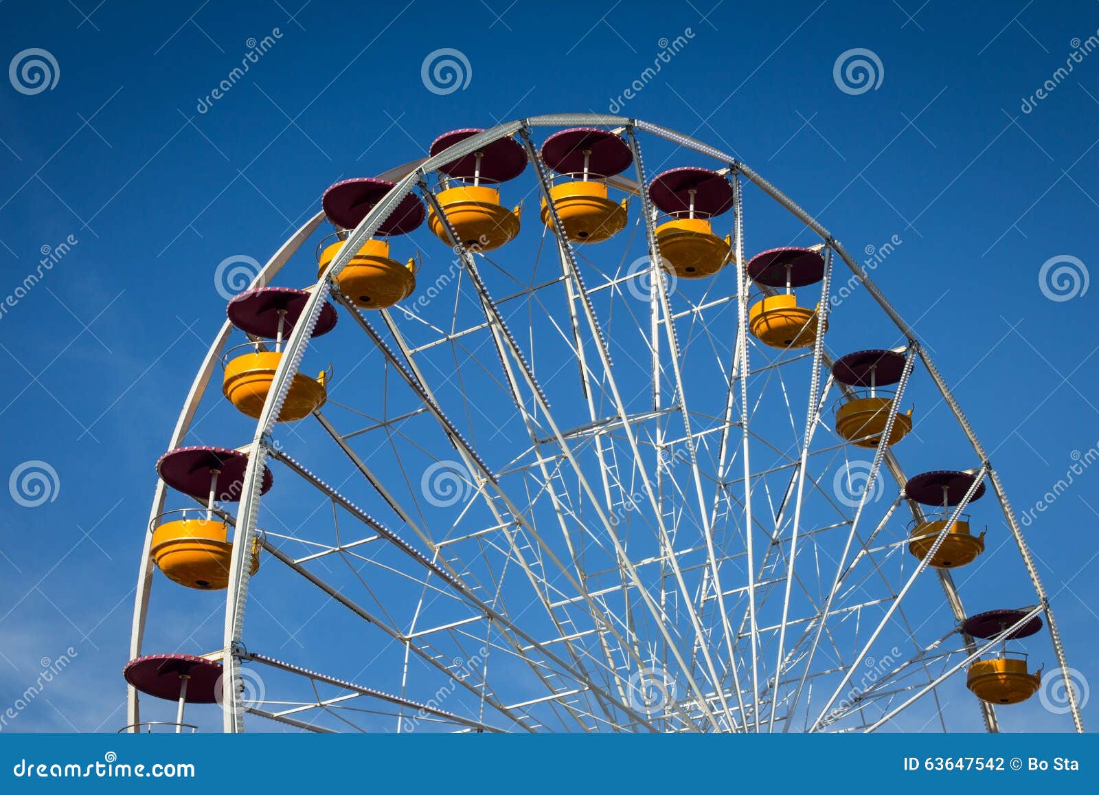 Reuzenrad Over Blauwe Hemel Stock Foto - Image of ferris, pret: 63647542