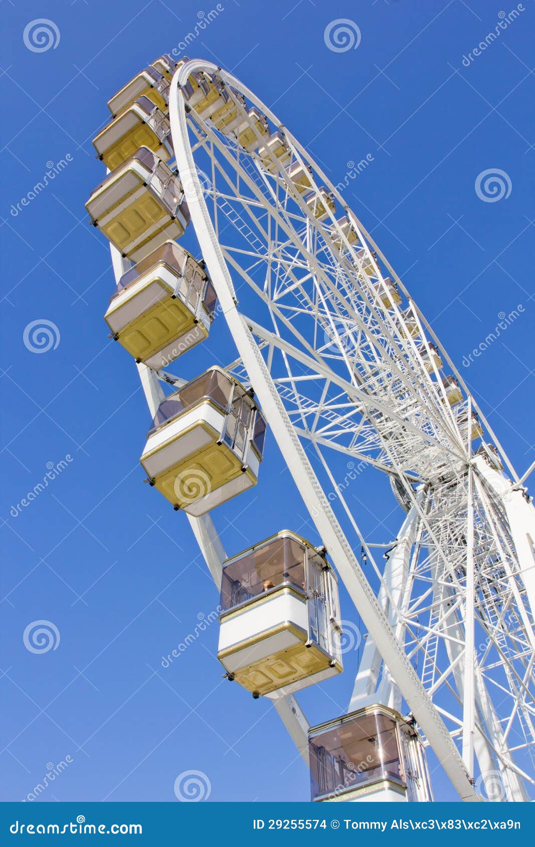 Reuzenrad in Parijs stock foto. Image of roteer, vrijetijdsbesteding ...