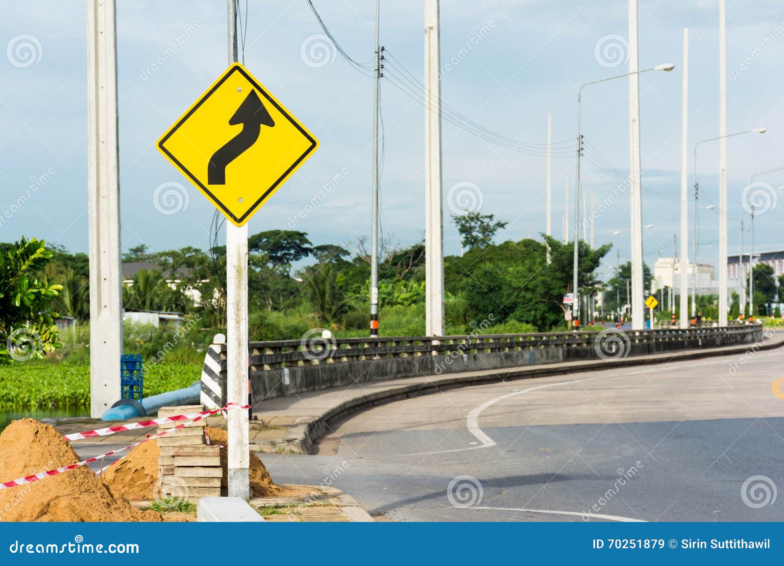 Reverse Curve Left Or Right Picto Road Signs Uss - vrogue.co Reverse Curve Left Or Right Picto Road Signs Uss - vrogue.co