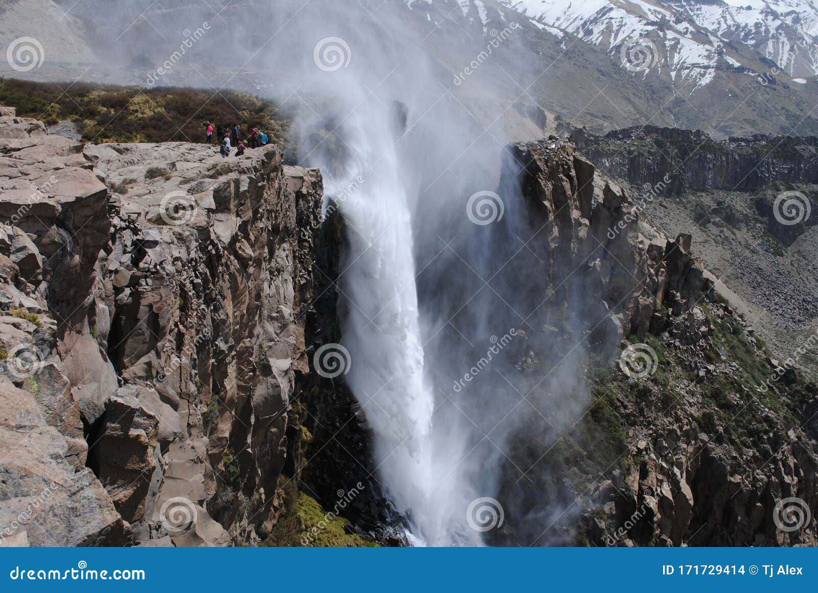 Reverse Waterfall and Nature Stock Photo - Image of snow, river: 171729414