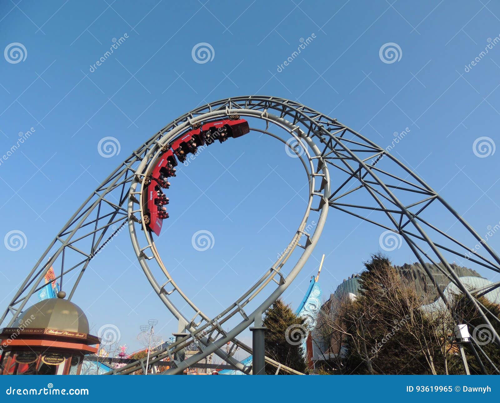 The Revolution Roller Coaster at Blackpool Pleasure Beach Editorial ...