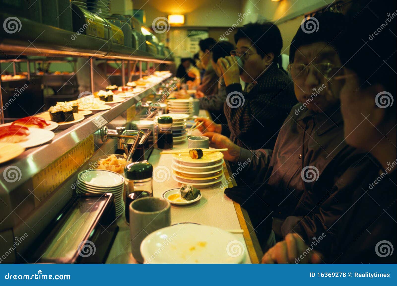Revolving Sushi Bar in Tokyo Editorial Stock Photo - Image of plate ...