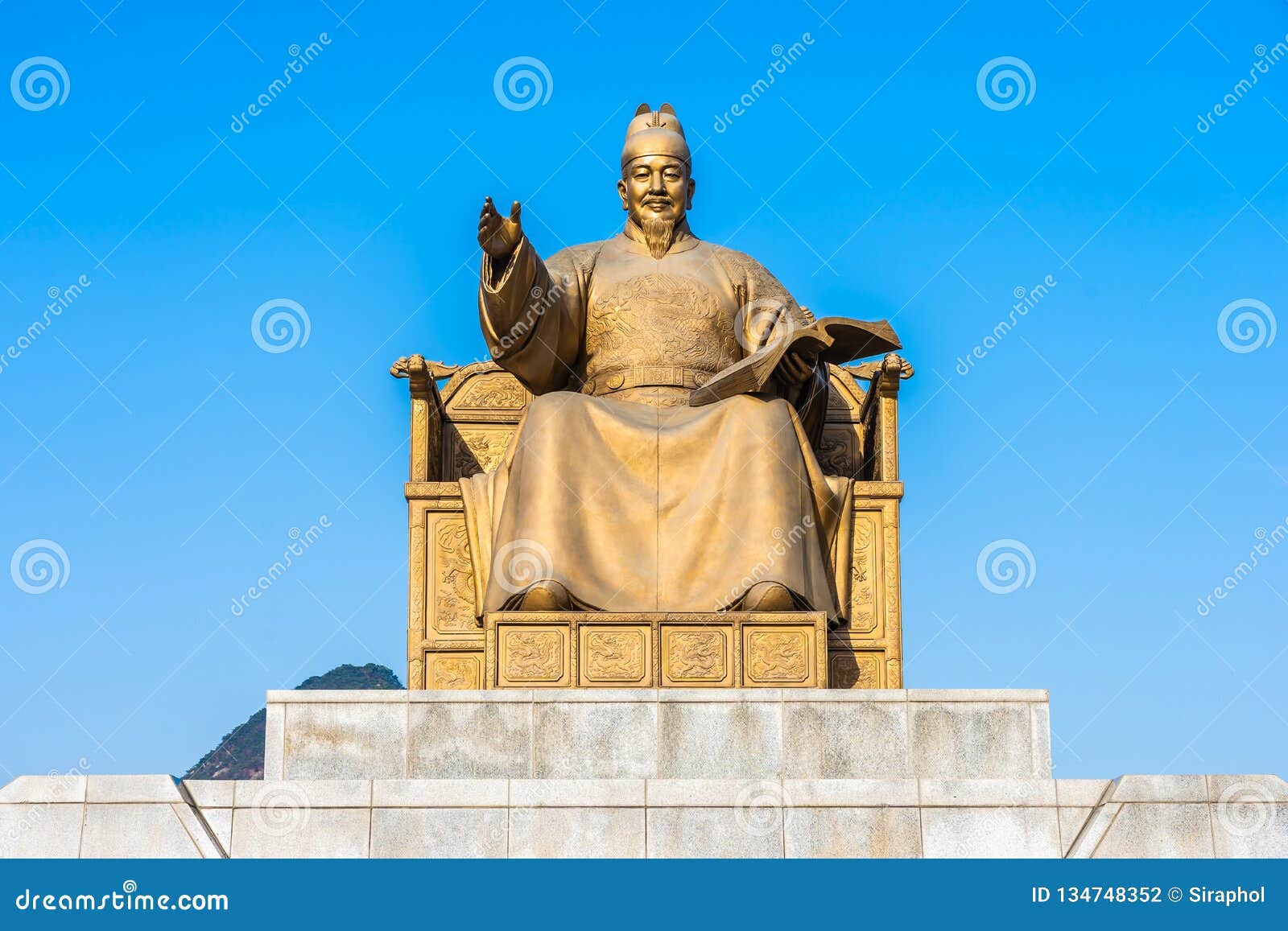 Rey Hermoso Sejong De La Estatua Foto de archivo - Imagen de emperador ...