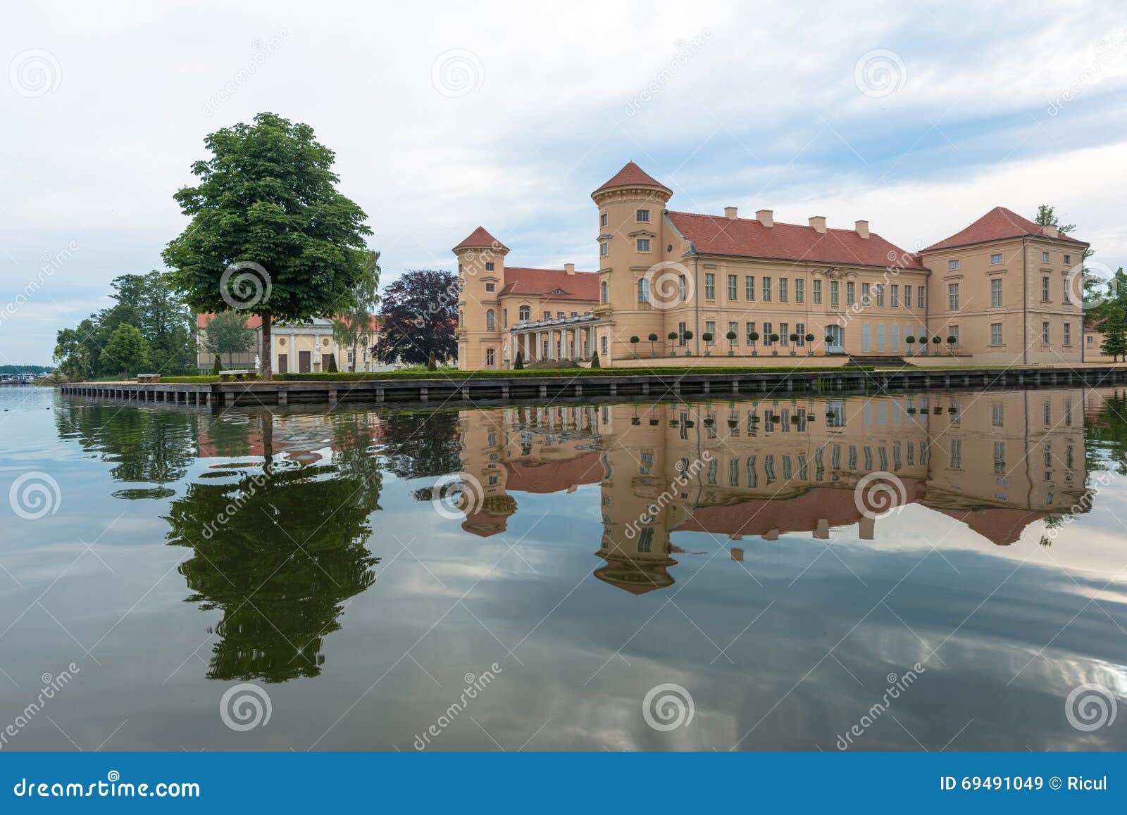 Rheinsberg Palace in Germany Stock Image - Image of germany, tower ...