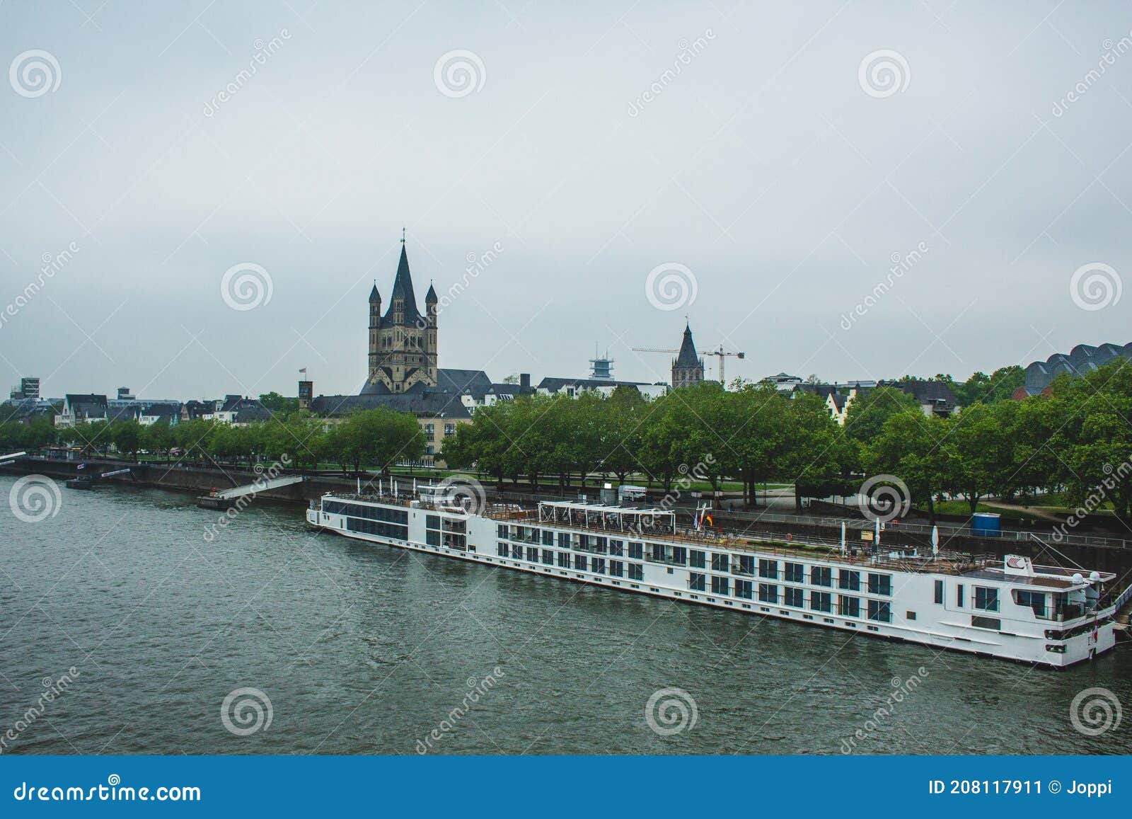 Rhine River in Cologne, Germany. Idyllic Scenery in the City Centre of ...
