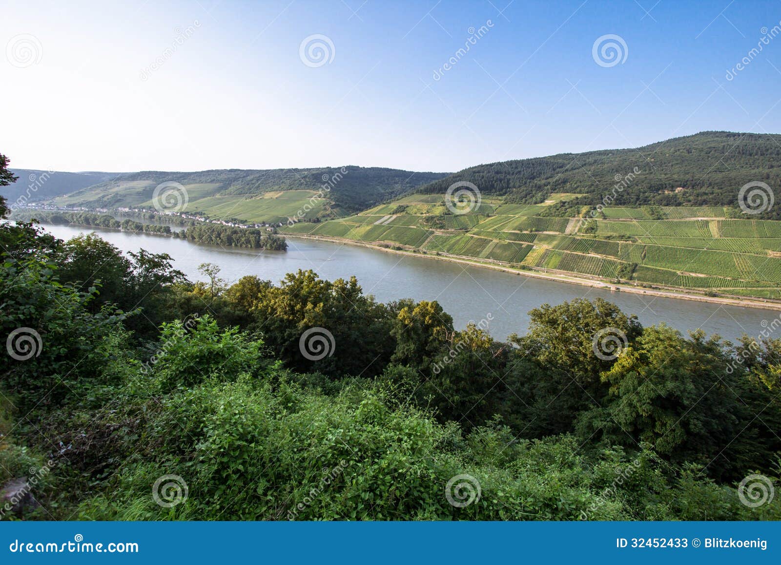 Rhine Valley stock image. Image of cruise, german, historic - 32452433