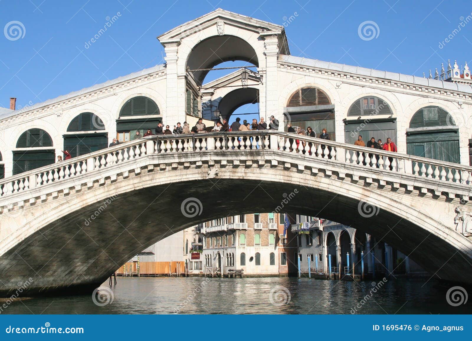 Rialto bridge editorial photo. Image of rialto, italian - 1695476