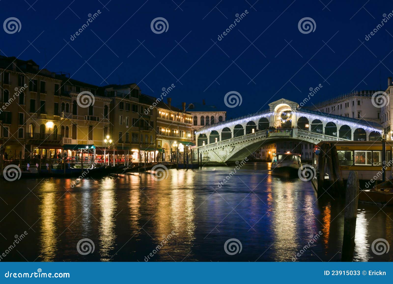 Rialto Bridge at Dusk in Venice Stock Image - Image of twilight, venice ...