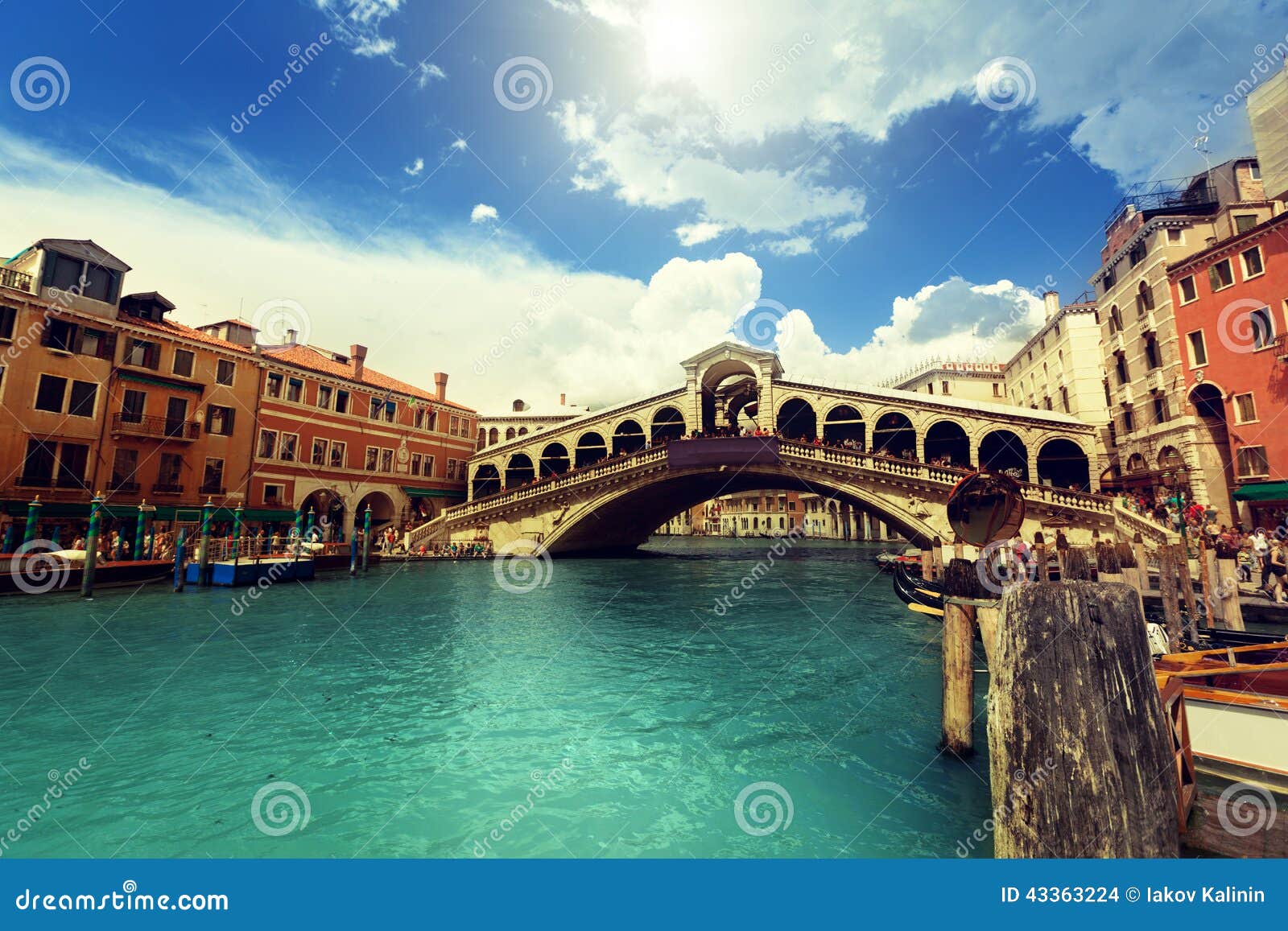Rialto bridge in Venice stock photo. Image of architecture - 43363224