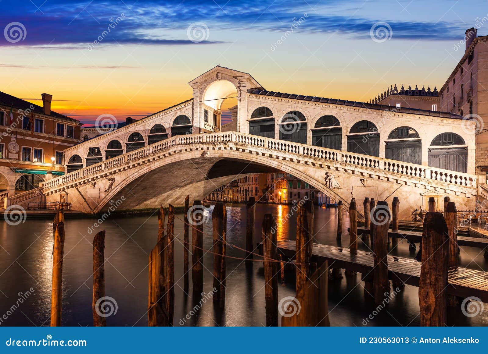 The Rialto Bridge in Venice, Night View Stock Image - Image of ancient ...