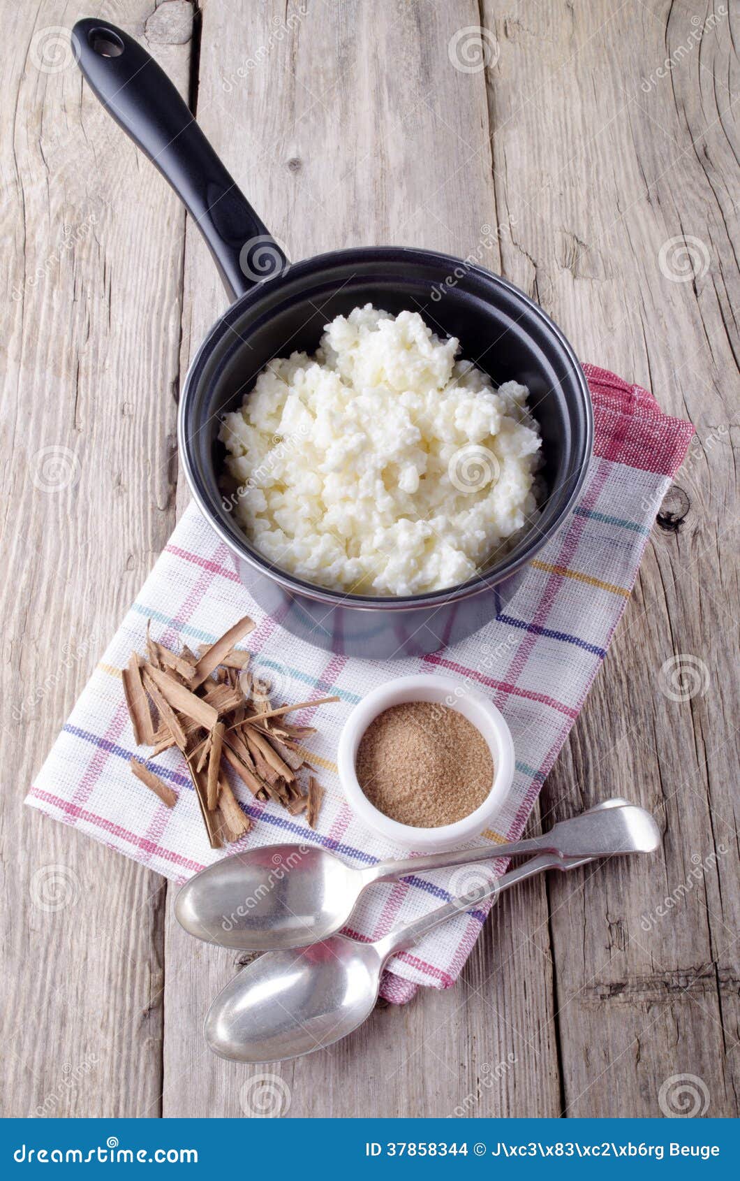 Rice pudding in a pot stock photo. Image of cinnamon - 37858344