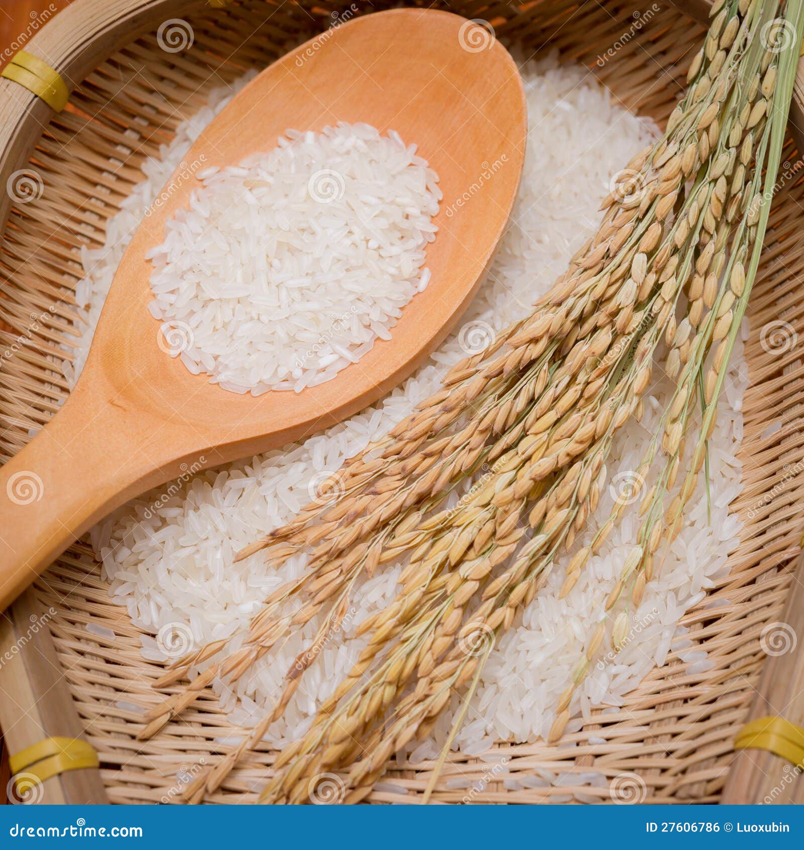 Rice,scoop in a Bamboo Basket Stock Photo - Image of wood, basket: 27606786