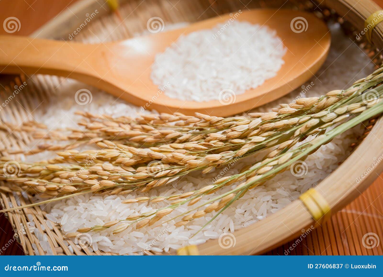 Rice,scoop in a Bamboo Basket Stock Image - Image of bamboo, grain ...