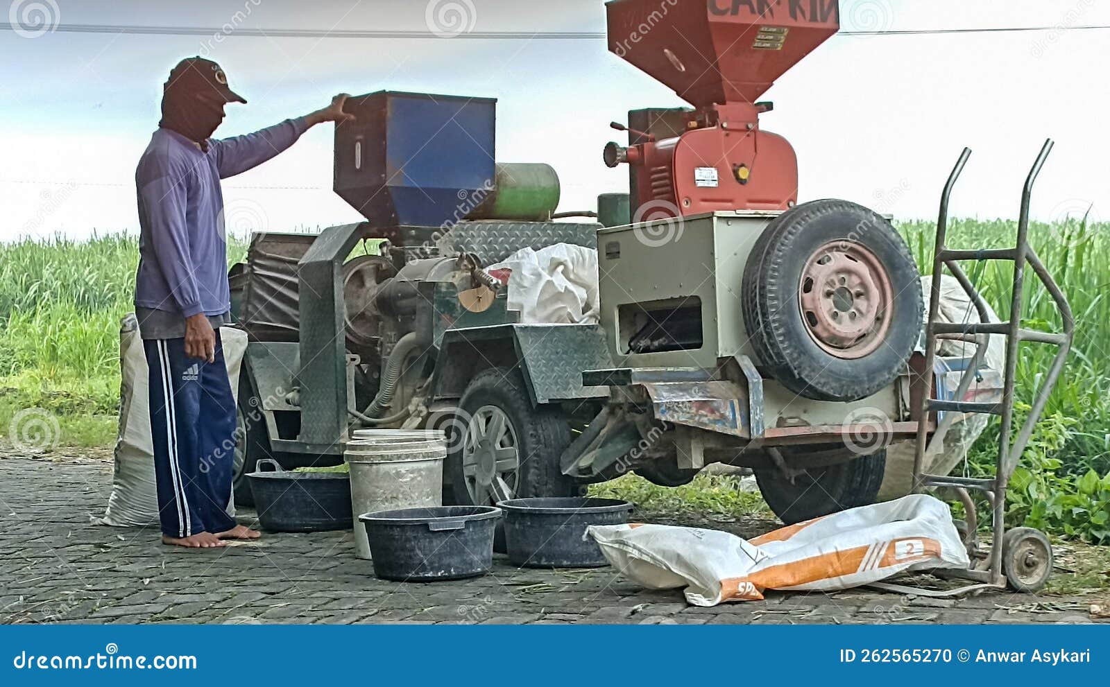 Rice Vehicles for Prosesing Paddy Editorial Image - Image of wheel ...