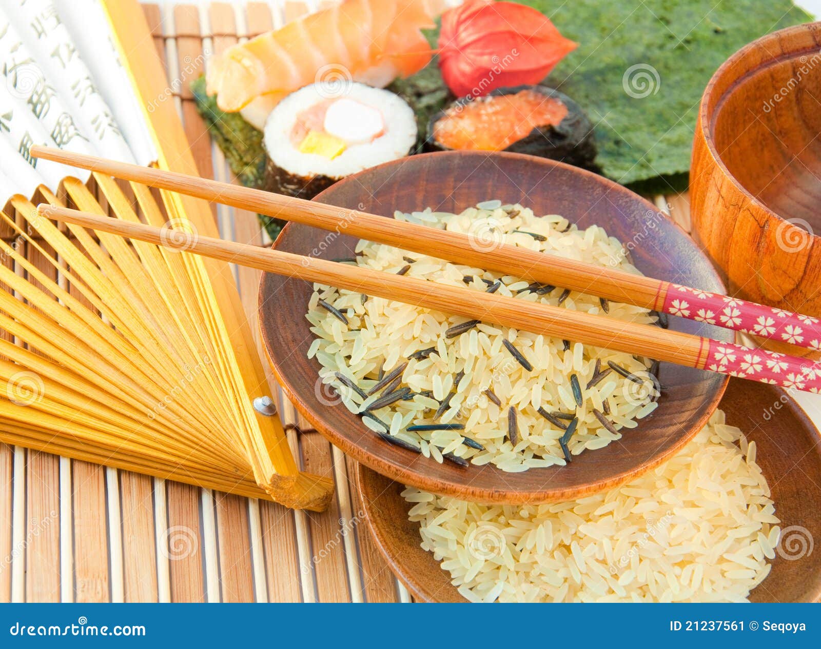 Rice in Wooden Plates Plates Stock Image - Image of east, meal: 21237561