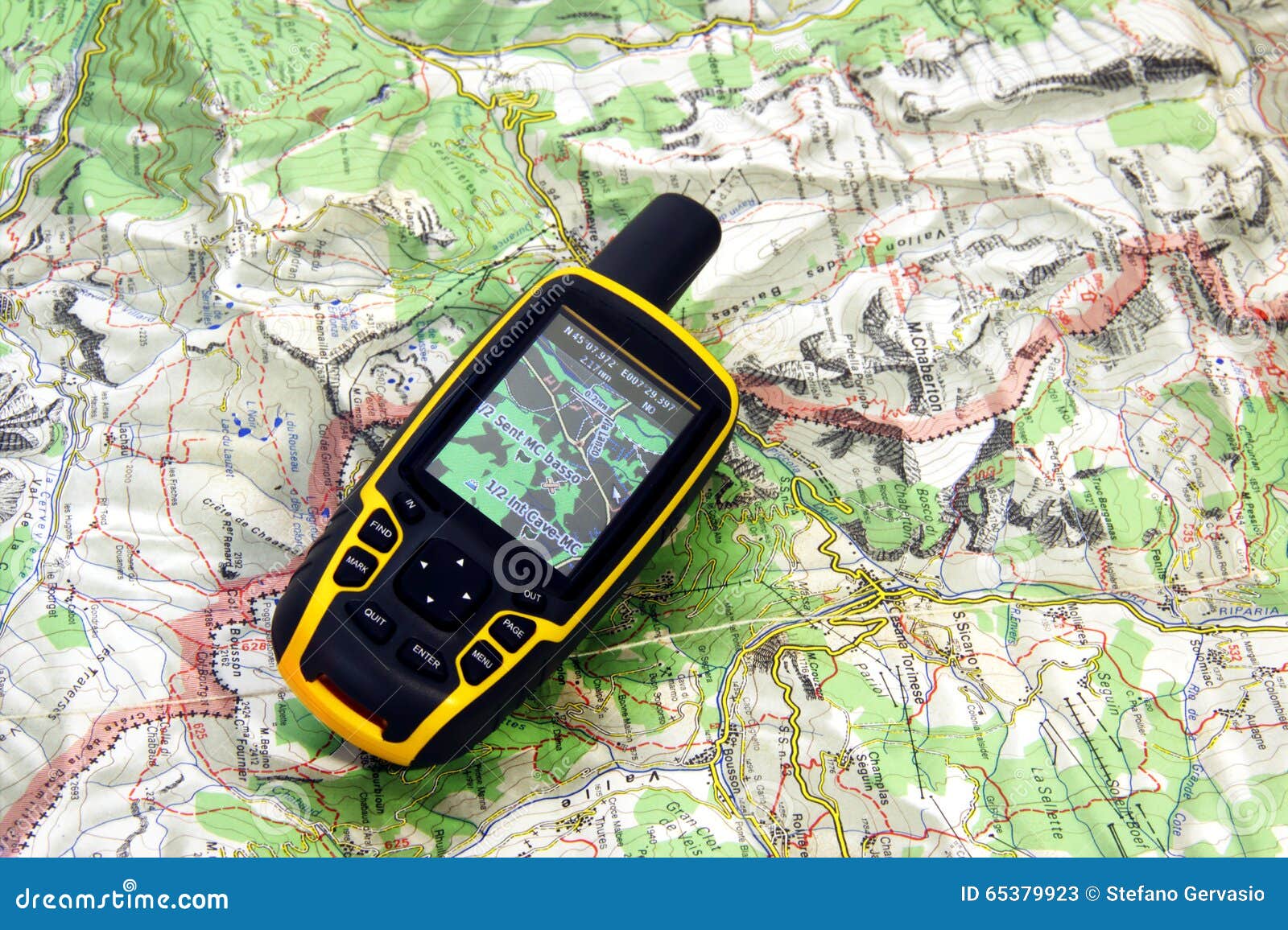 Ricevitore e mappa di GPS immagine stock. Immagine di alpino - 65379923