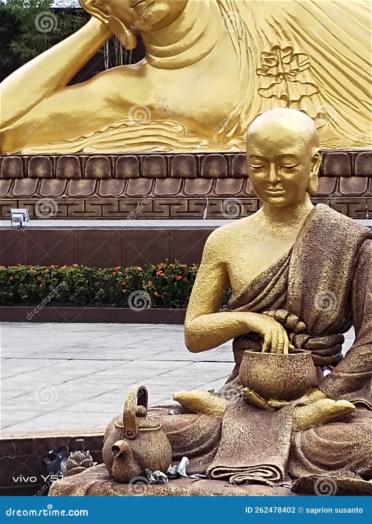 Rich of God , Budha editorial photography. Image of statue - 262478402