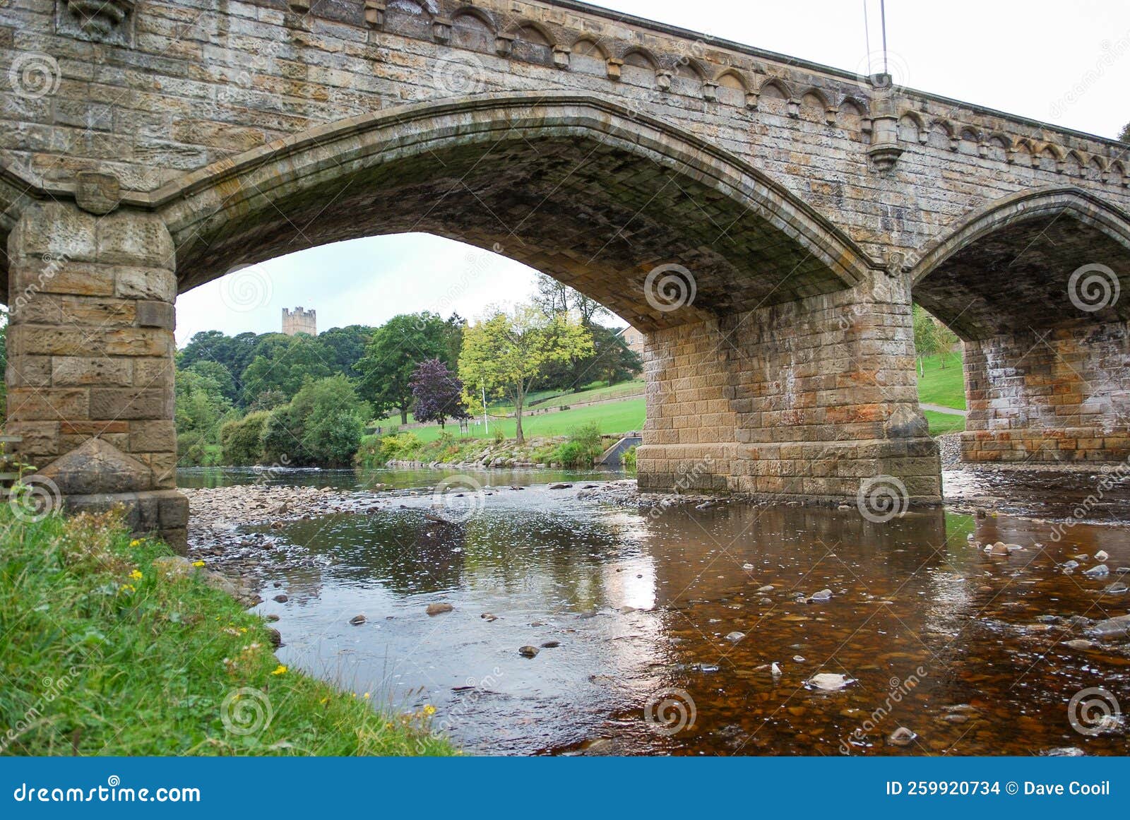 Richmond Castle through Arch of Mercury Bridge Stock Photo - Image of ...