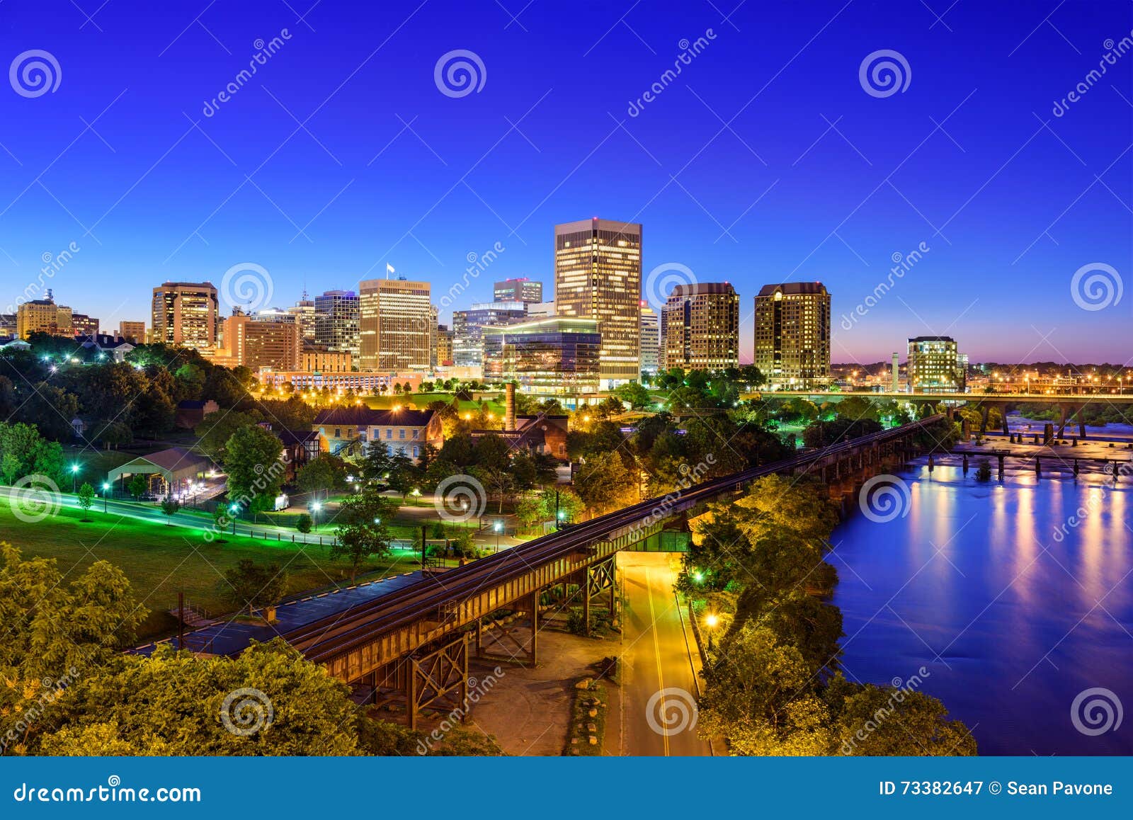 Richmond, Virginia Downtown Skyline Immagine Stock - Immagine di ...