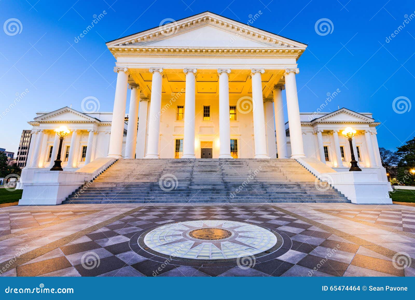 Richmond Virginia State Capitol Stock Photo - Image of facade, scene ...
