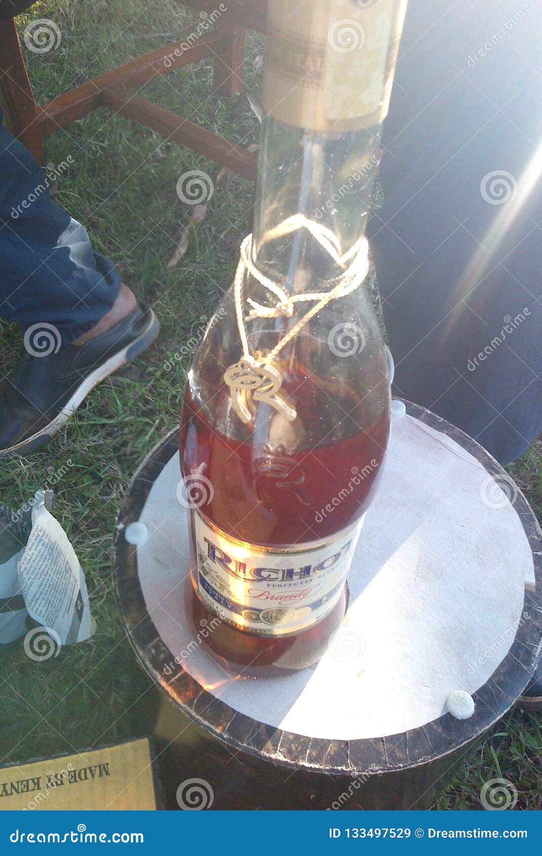 Richot para el sundowner imagen de archivo editorial. Imagen de amigos ...