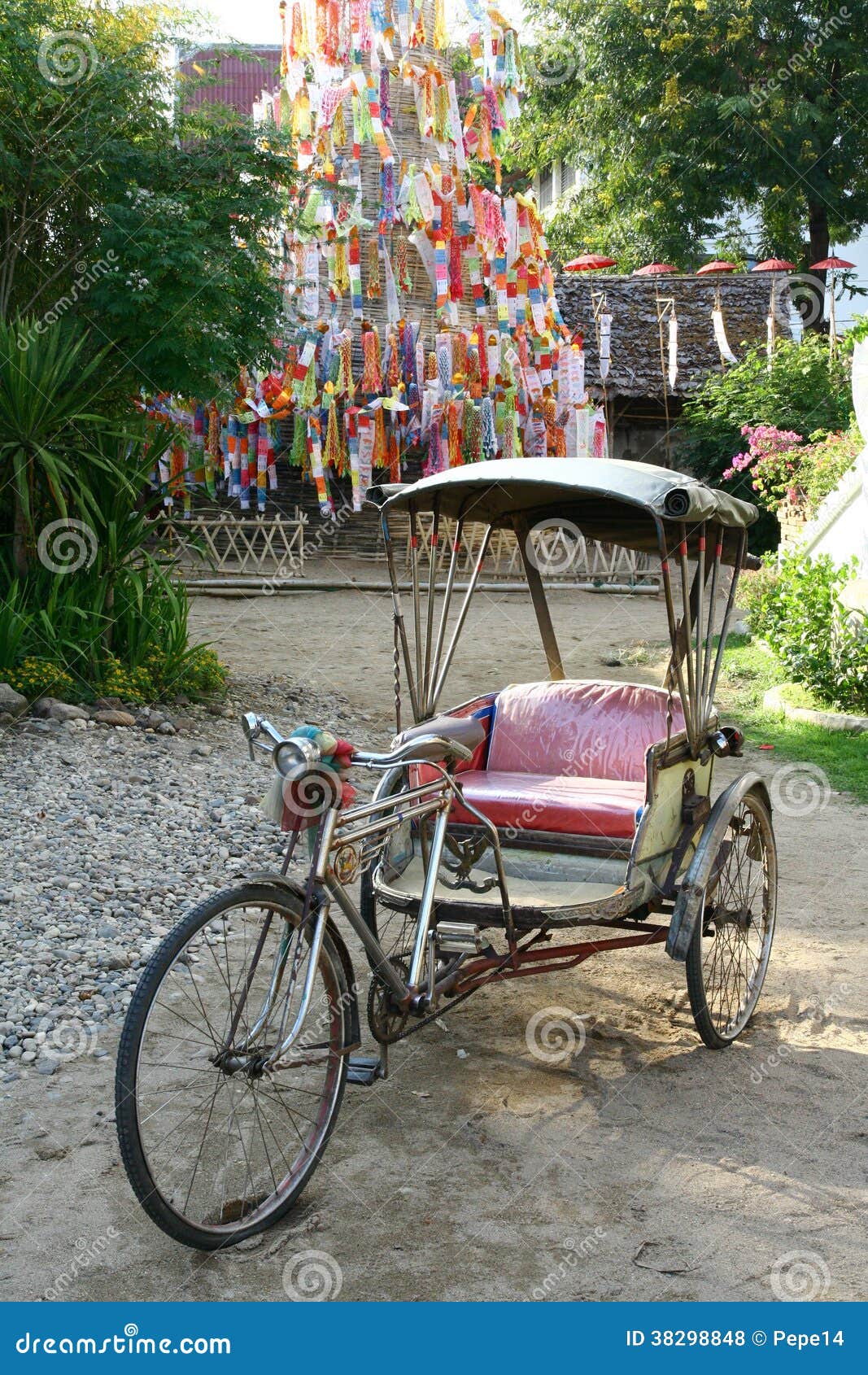 Rickshaw bicycle stock photo. Image of tourists, waiting - 38298848