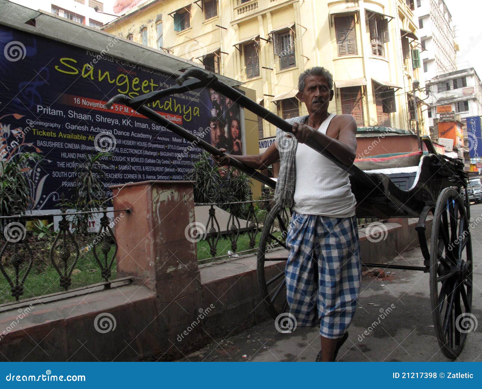 Rickshaw driver editorial stock photo. Image of indian - 21217398