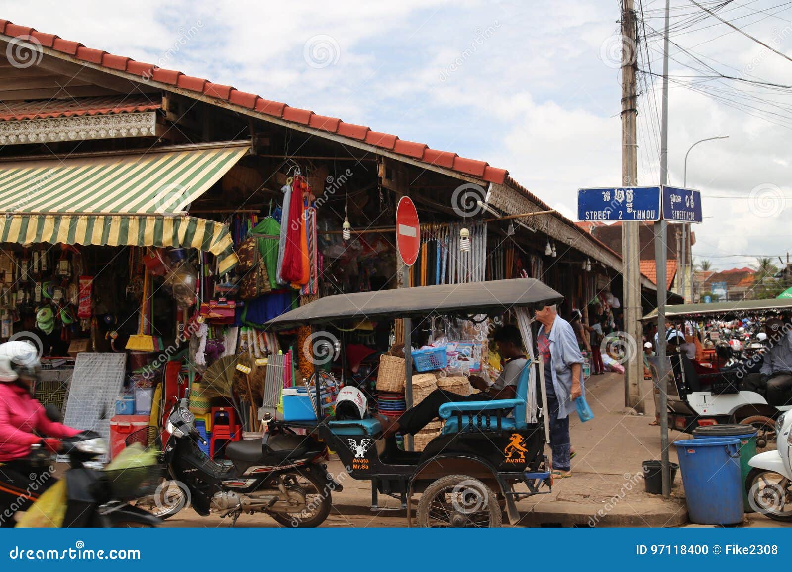 Rickshaw Driver in Siem Reap, Cambodia Editorial Image - Image of reap ...