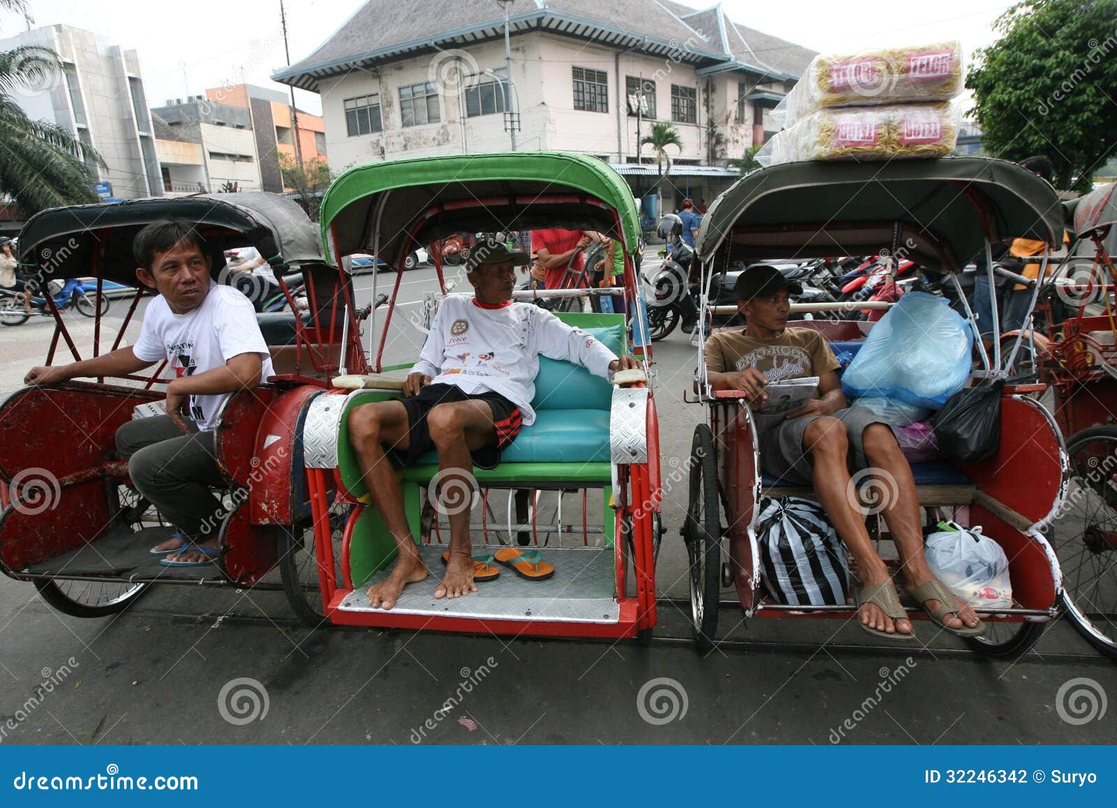Rickshaw editorial photography. Image of transport, vehicle - 32246342