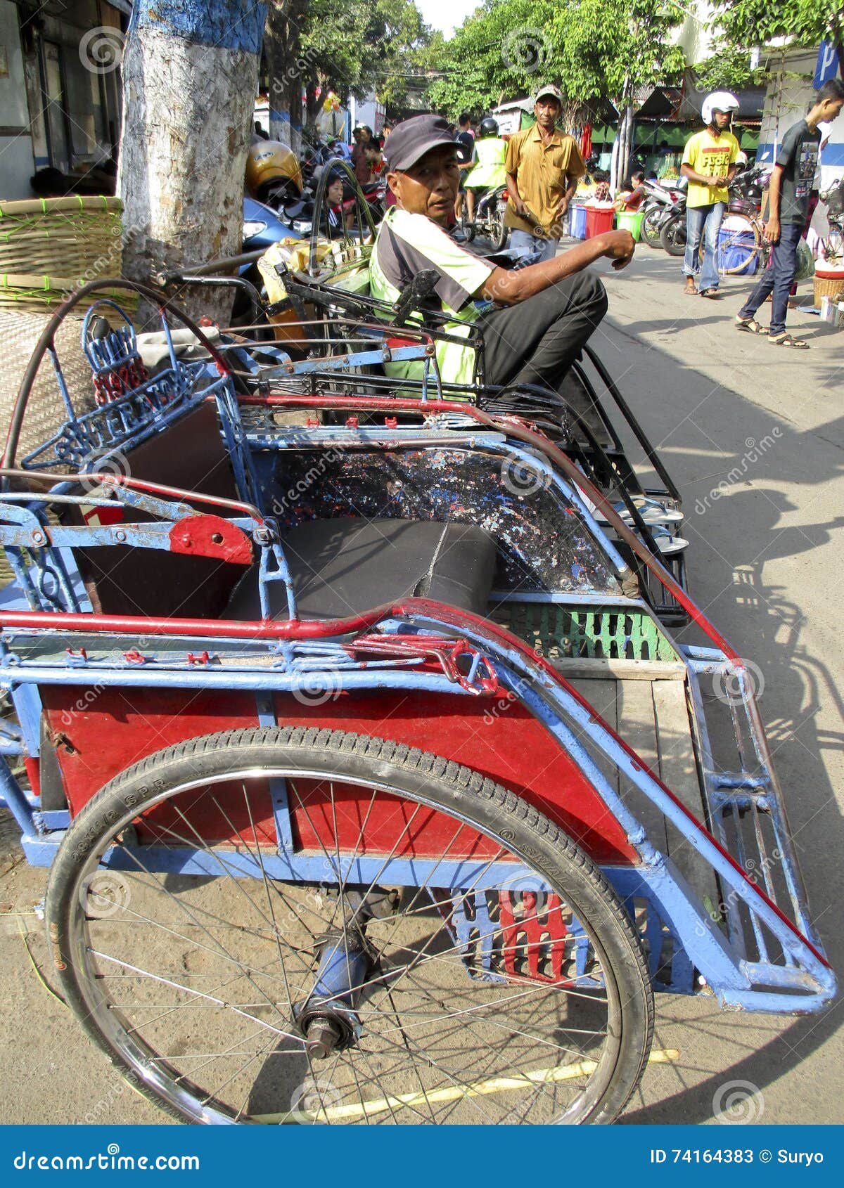 Rickshaw drivers editorial stock photo. Image of indonesia - 74164383