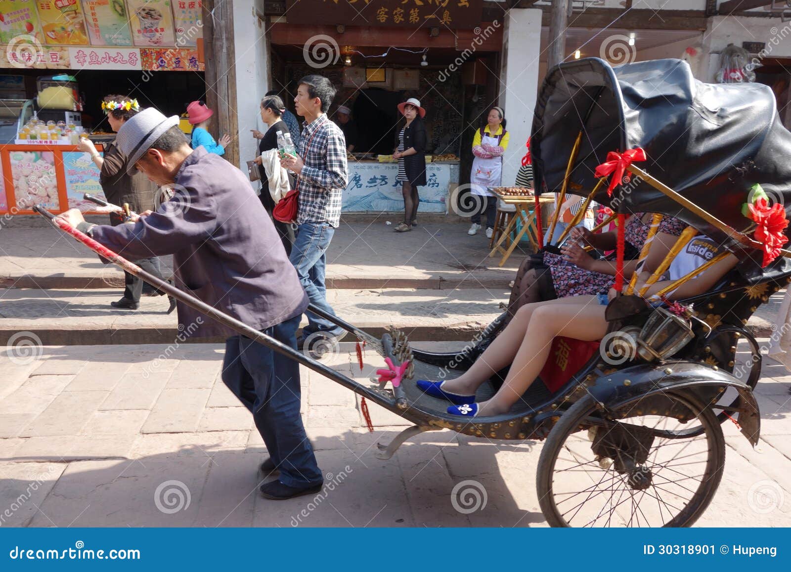 Rickshaw editorial photo. Image of chinese, architecture - 30318901