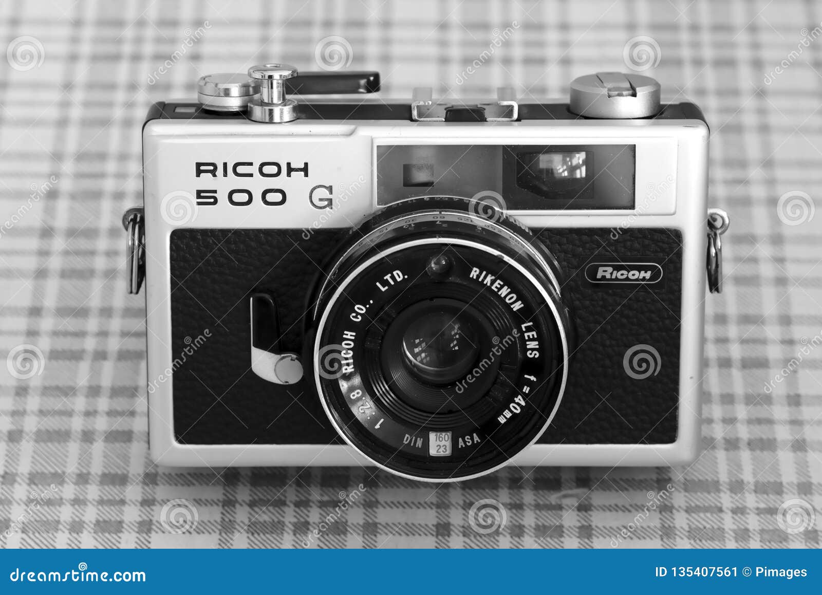 Ricoh rangefinder camera editorial photo. Image of exposure - 135407561