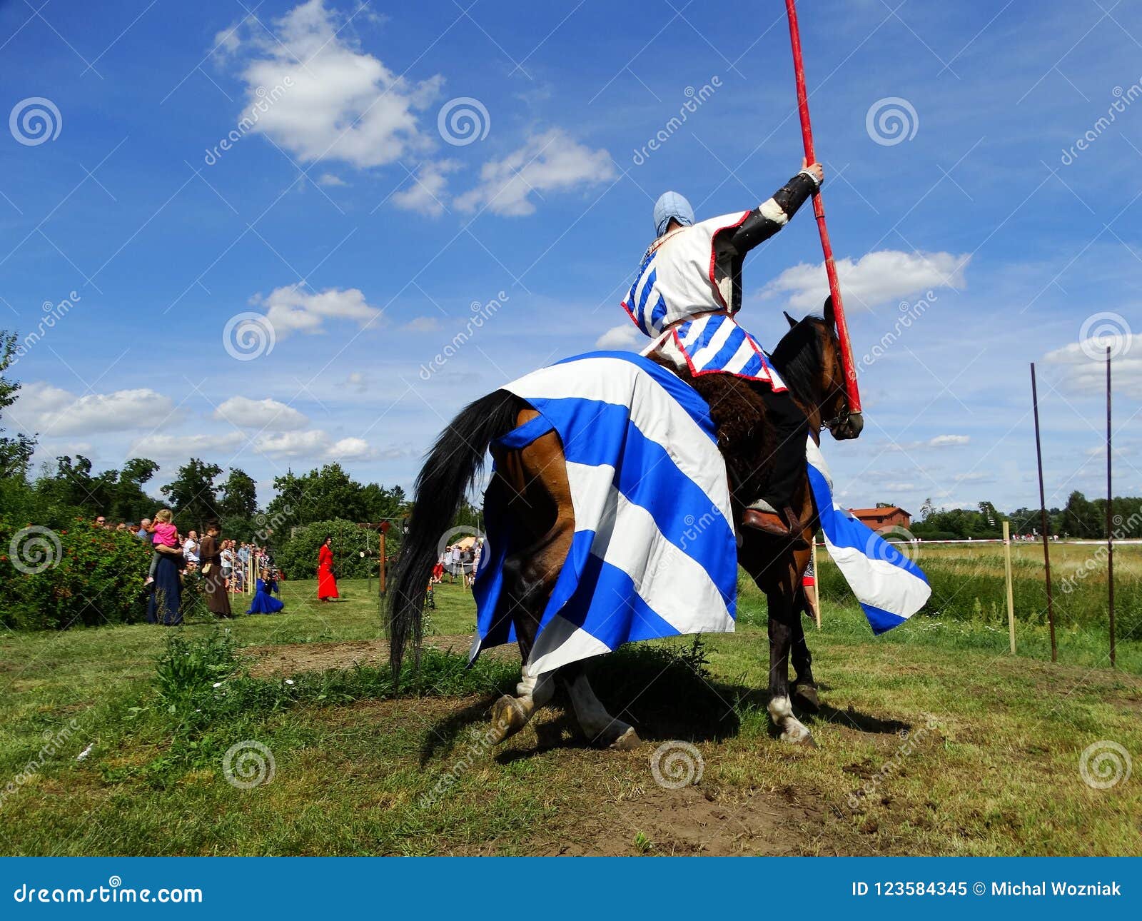 Riddare Som Jousting, Wenecja Slott, Polen Redaktionell Foto - Bild av ...